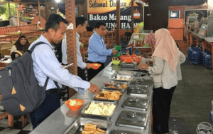 10 Desain Warung Makan Kecil Sederhana Terbagus dan Menarik - Pengajar ...